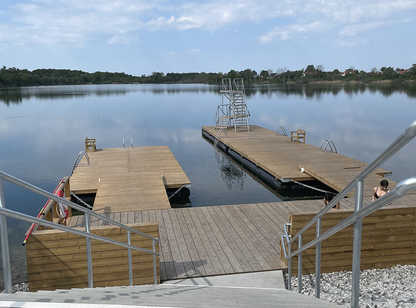 Kalkbrottssjöns badbrygga - Malmö stad